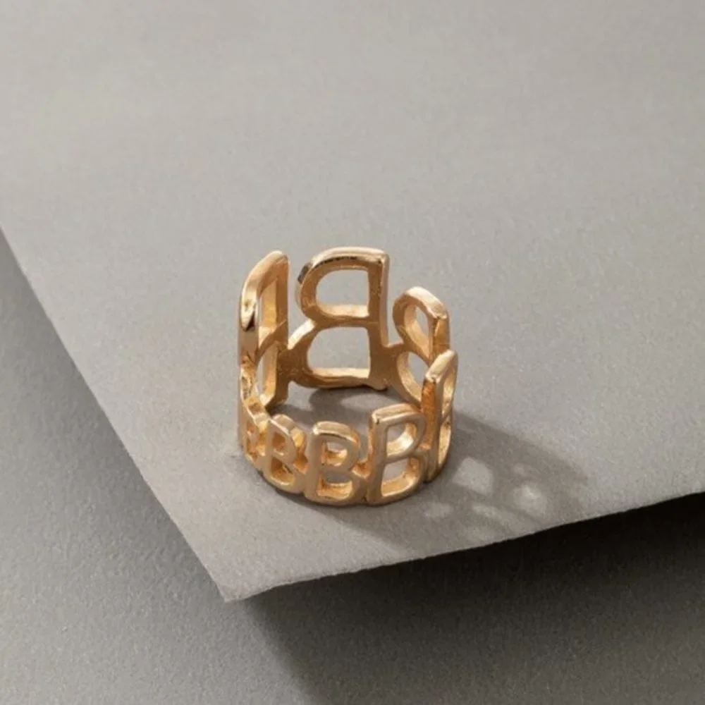 Boutique | Jewelry | New Boutique Gold Tone Big To Little B Letter Ring ...